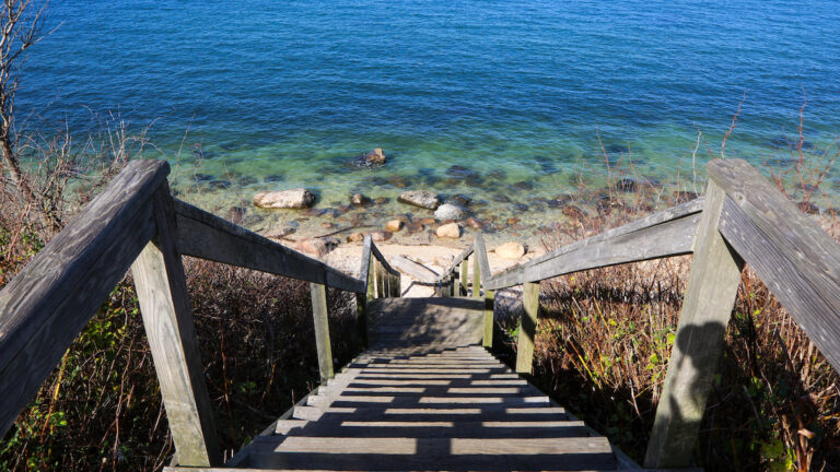 One Minute on the North Fork: An afternoon stroll at 67 Steps Beach